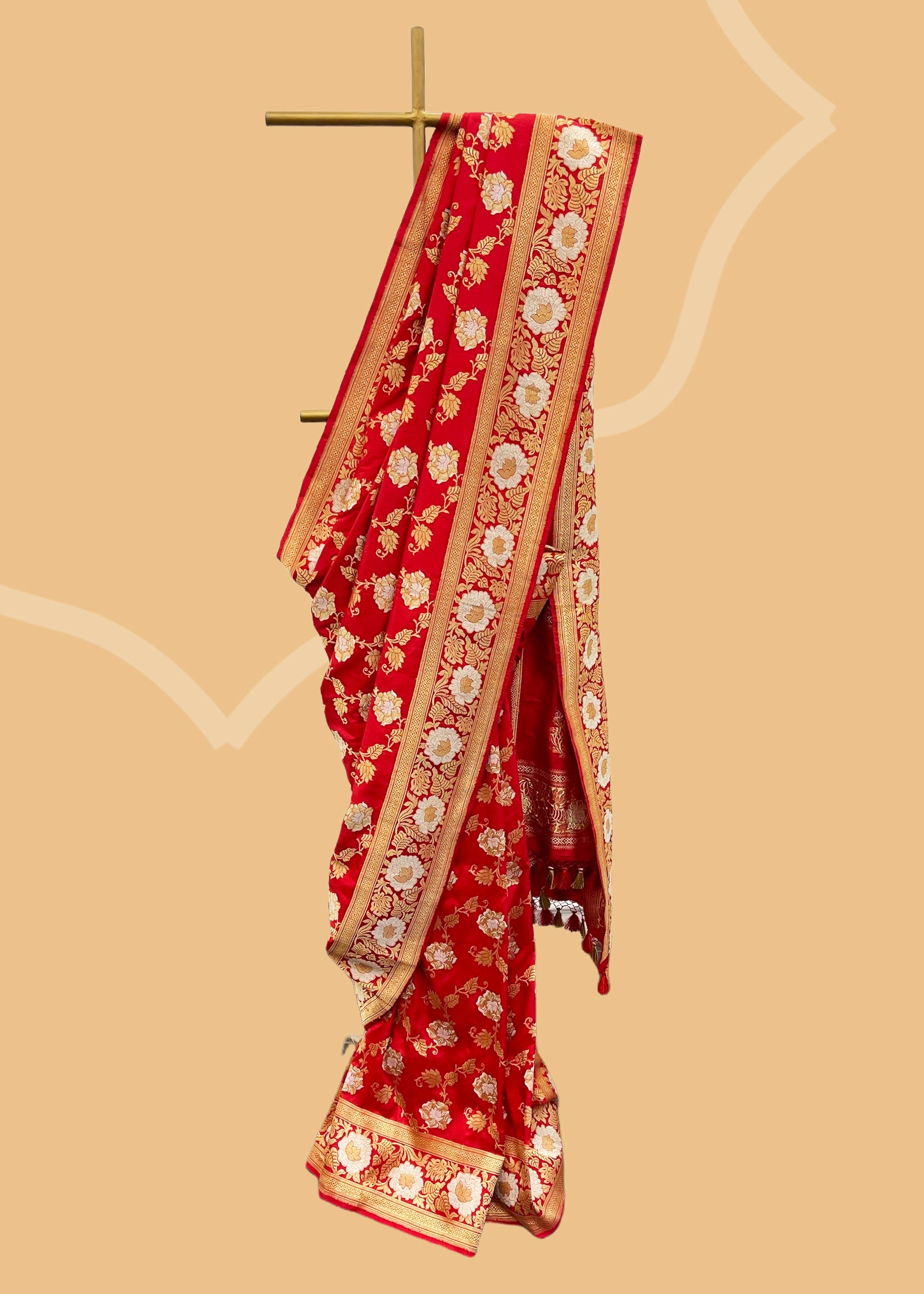 Ektaara Kadhwa Red Saree – Roliana
